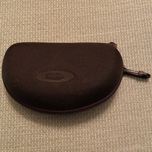 Oakley | Accessories | Oakley Soft Vault Semirigid Nylon Sunglass Case ...